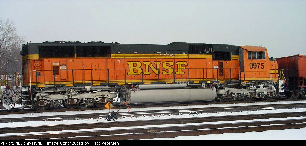 BNSF 9975